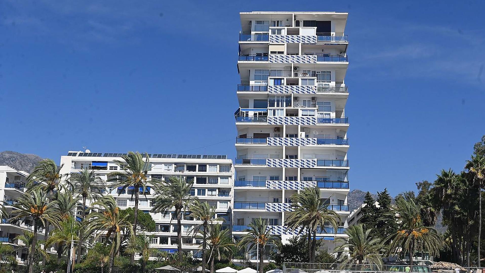 El edificio Skol cumple sesenta años de modernidad en Marbella | Diario Sur